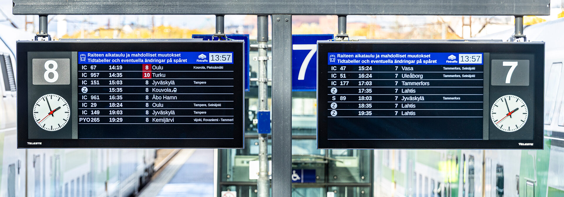 Information displays for stations and platforms | Teleste